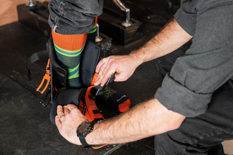 How to properly buckle your ski boots - Pulse Boot Lab & Ski Co.